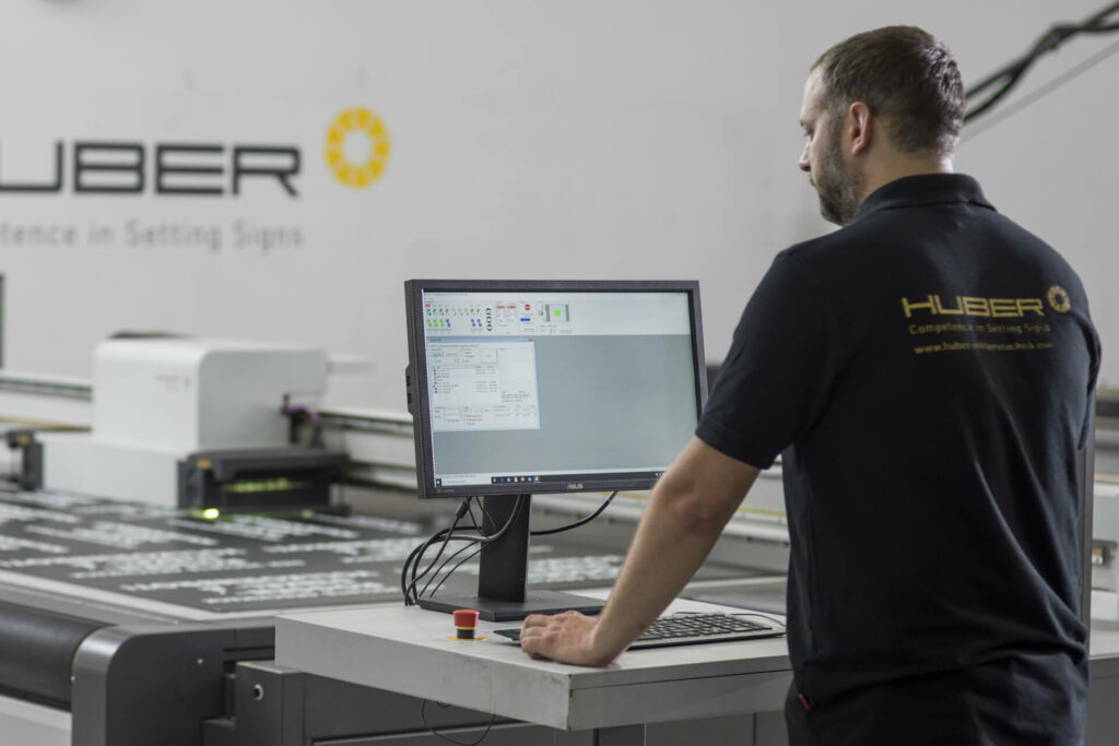 Products & services - Huber Infomotion